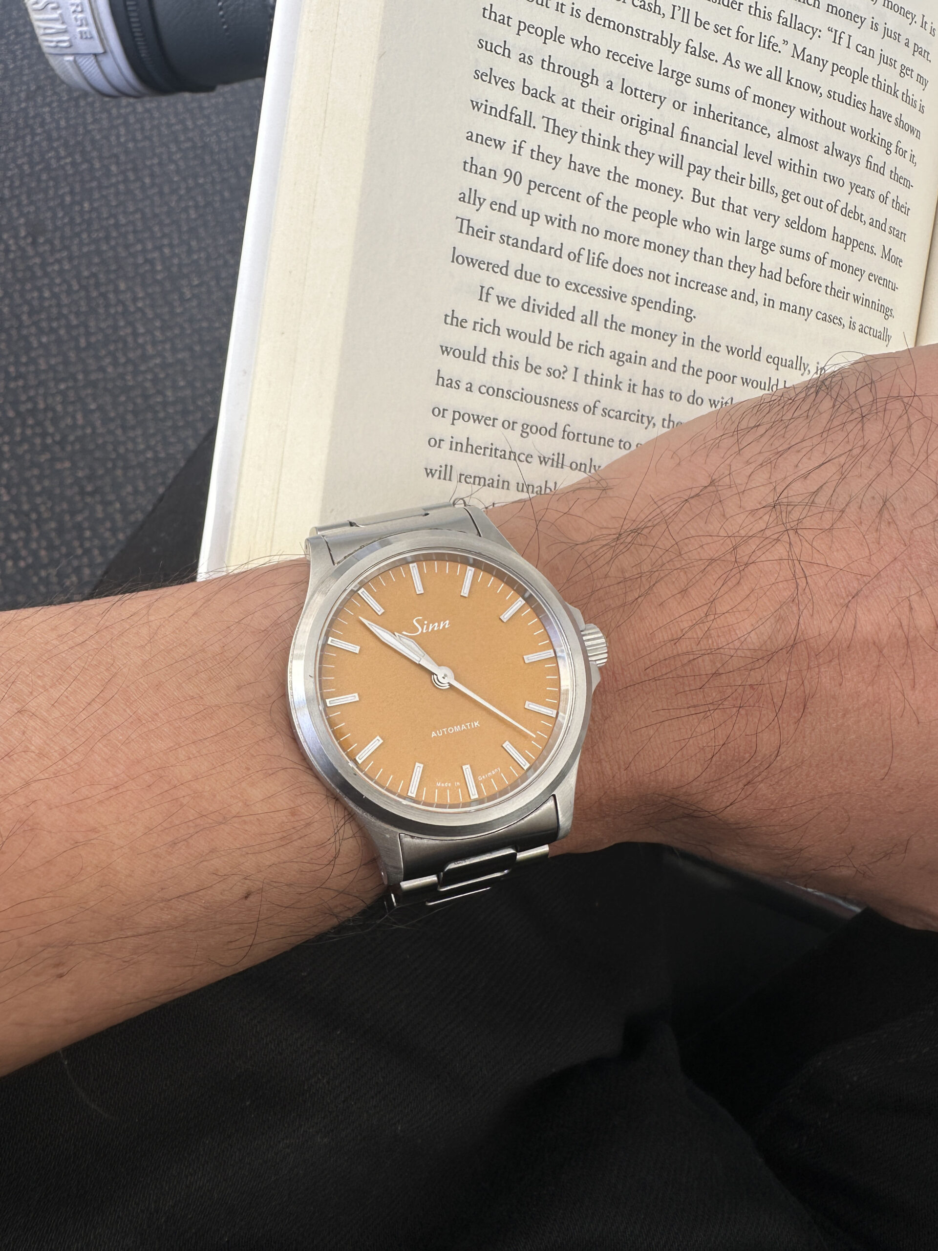 Sinn 556i Citrine Yellow Review — The Perfect Entry-Level Luxury Tool ...